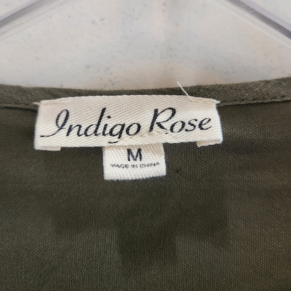 indigo Rose | Dresses | Indigo Rose Medium Euc Olive Green Boho Vneck Long Sleeves Flowy Dress ...